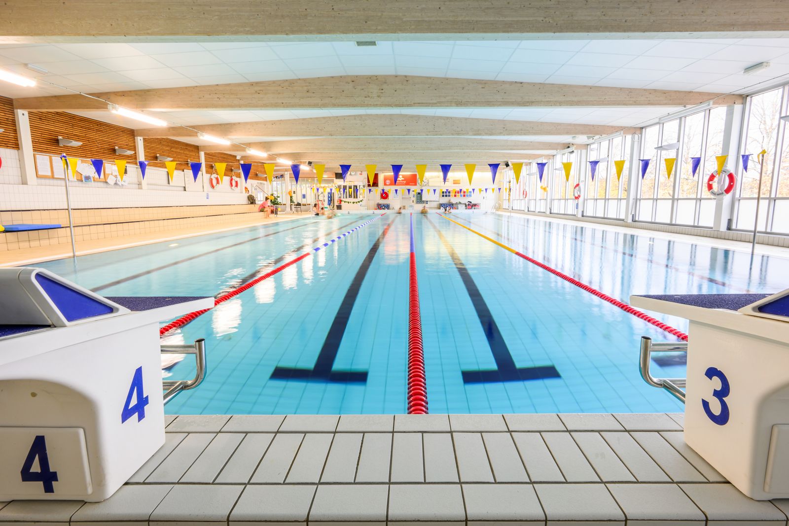 Nacka Simhall - Bad, Simning & Vattenträning – Medley