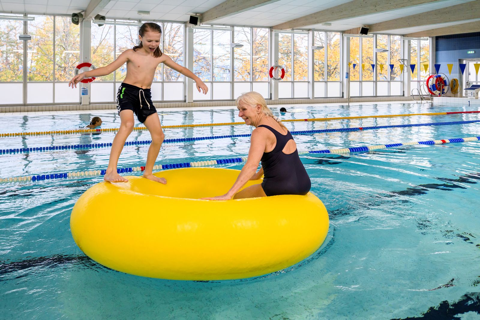 Nacka Simhall - Bad, Simning & Vattenträning – Medley